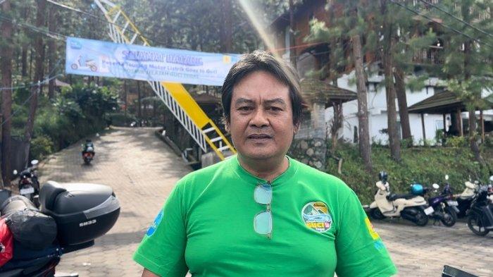 Maman Suparman Jelajahi Separuh Indonesia pakai Motor Listrik Bukti ...