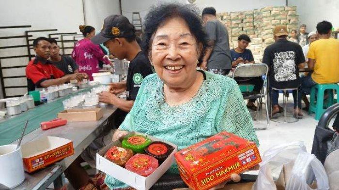 Imlek 2025 : Produsen Kue Keranjang di Tegal Terima Banyak Pesanan ...