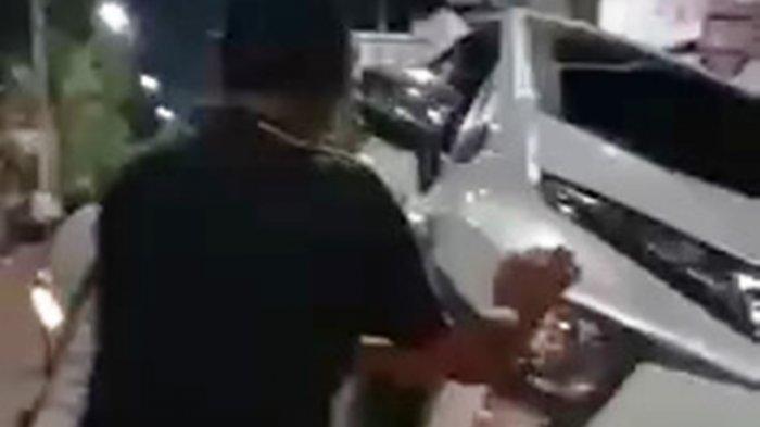 Ngantuk, Pengemudi Mitsubishi Xpander Tabrak Median Jalan di Tegal - Tribunjateng.com