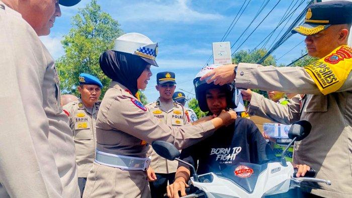 Operasi Keselamatan Candi 2025: Polres Tegal Bagikan Helm dan Paket Sayuran - Halaman all ...