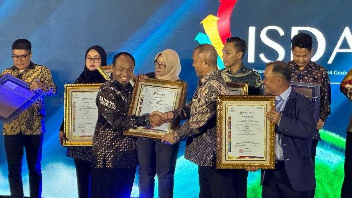 PLN UIP JBT Salurkan 11 Program TJSL Berwawasan SDG's Sepanjang 2023 - Tribunjateng.com