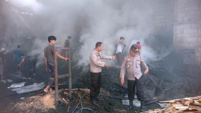 Pabrik Pengolahan Kayu di Purbalingga Terbakar, 8 Mobil Damkar Dikerahkan - Tribunjateng.com