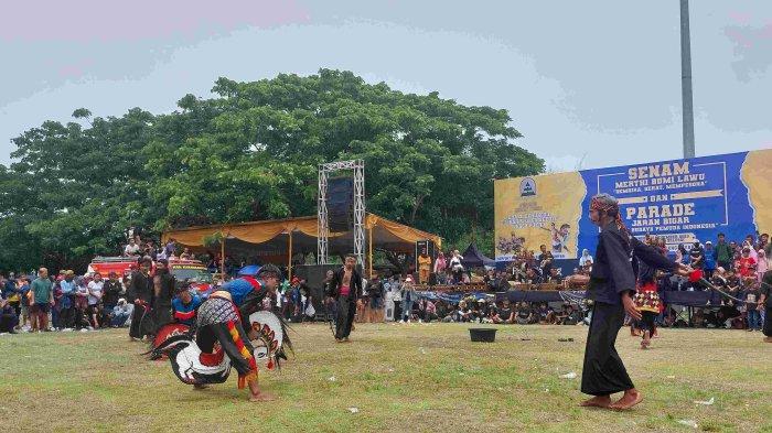 Parade Jaran Bigar di Karanganyar, Aan: Harapan Jadi Ikon Kesenian ...