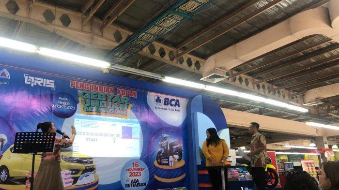BCA dan Pasar Swalayan ADA Gelar Gebyar Undian Berhadiah Honda Brio ...