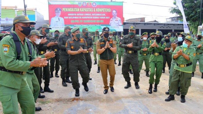 Pelatihan Anggota LINMAS Diperlukan untuk Tanamkan Jiwa Korsa ...