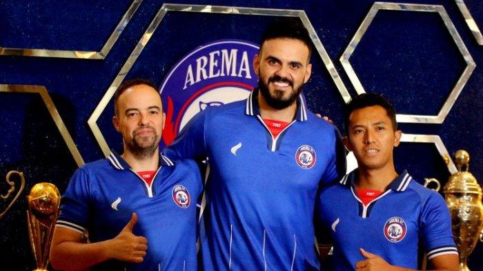 Inilah Sosok Pelatih Kiper Arema FC Pengganti Agung Prasetyo, Diam-diam ... Inilah Sosok Pelatih Kiper Arema FC Pengganti Agung Prasetyo, Diam-diam ...