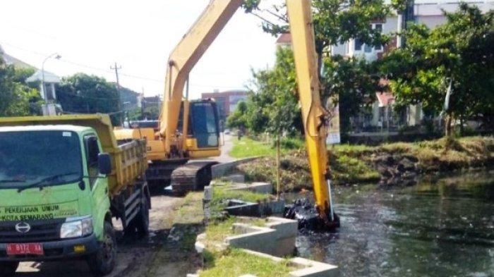 Sedimen Sungai di Semarang Indah Capai 50 Dump Truk, Pengerukan Masih Berlanjut - Tribunjateng.com