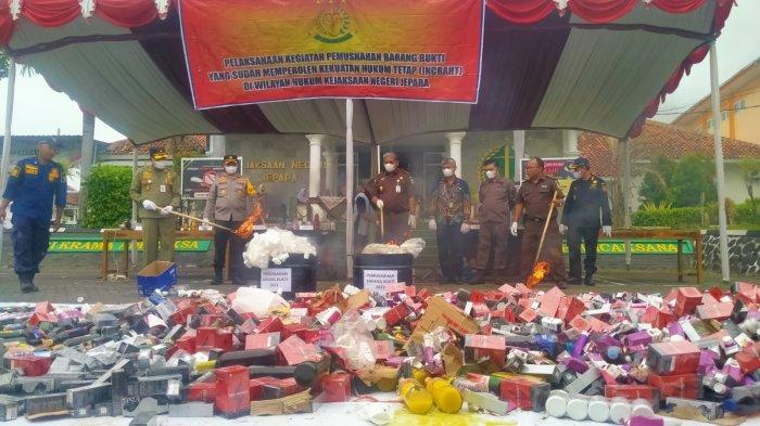 Pemusnahan Barang Bukti Tindak Pidana di Jepara: Narkotika Mendominasi dengan 65 Kasus ...