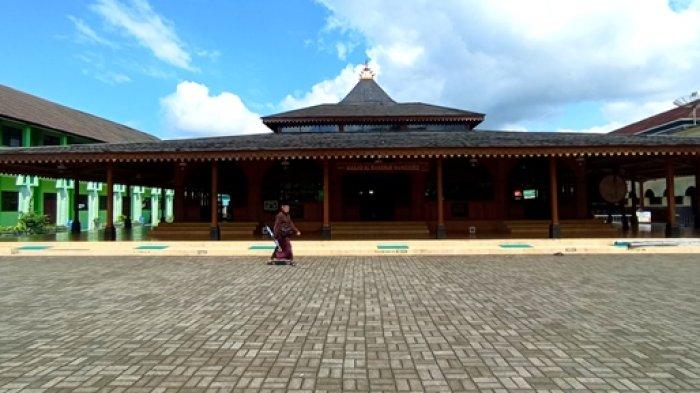 Masjid Al-Manshur Jejak Awal Islam di Wonosobo Dibangun 1847 M oleh ...