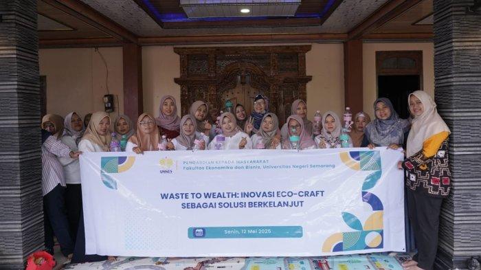 Dosen FEB UNNES Gagas Inovasi Eco-Craft, Ubah Sampah Jadi Produk ...