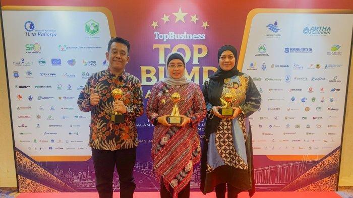 Kolaborasi Sukses, Pj Bupati Batang dan PT BPR Bapera Raih Top BUMD Award 2024 - Tribunjateng.com