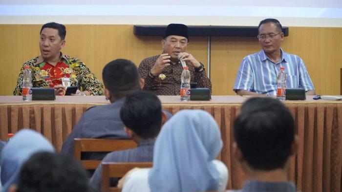 Pj Bupati Edy Supriyanta Buka Pelatihan Pemasaran Digital dengan ...