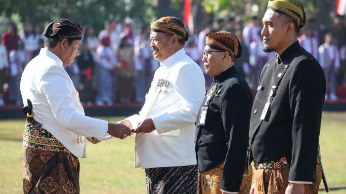 30 Tahun Mengabdi, Pj Bupati Pati Sujarwanto Dwiatmoko Dapat ...