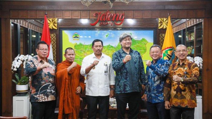 Sambut Waisak, Para Bhikkhu Bakal Jalan Kaki Menuju Borobudur, Etape ...