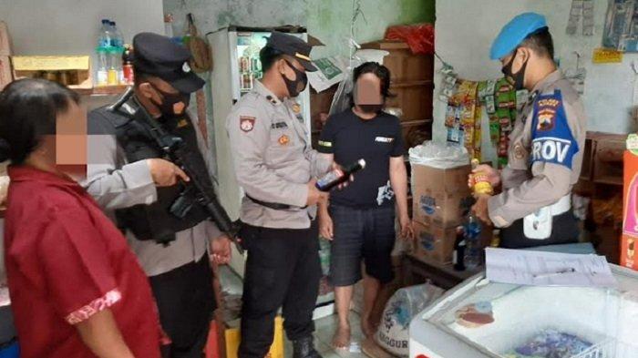 Gelar Operasi Pekat, Polres Kudus‎ Sita 70 Botol Miras Beragam Merek - Tribunjateng.com