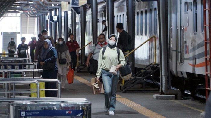 Mudik Lebarang 2024 : 64.907 Penumpang Tiba di Stasiun Daop 4 Semarang ...