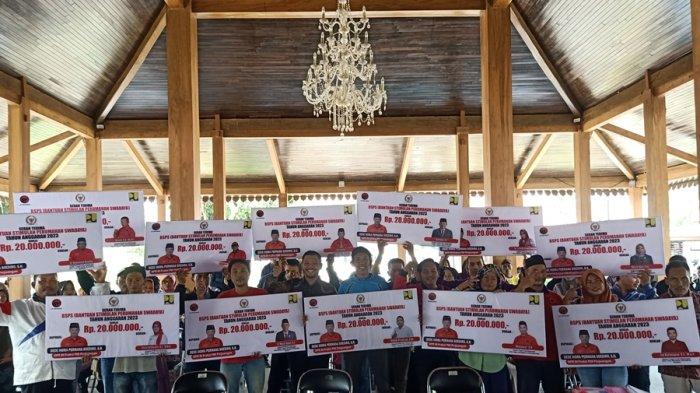 Suka Cita Nenek Tarjamah Pekalongan, Dikasih Rp 20 Juta Program BSPS ...