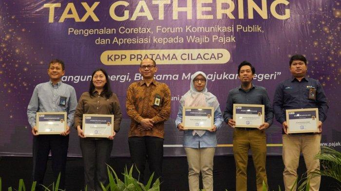 Pertamina Patra Niaga JBT Setor Pajak Rp 42,1M di Kabupaten Cilacap - Tribunjateng.com