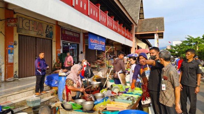 Ganggu Lalu Lintas, 350 Pedagang Pagi di Pasar Projo Ambarawa Akan Segera Direlokasi ...