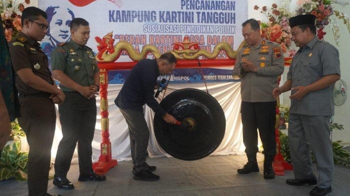 Pj Bupati Jepara Resmikan Kampung Kartini Tangguh, Langkah Pengentasan Masalah Sosial ...