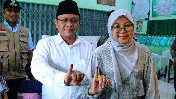 Pj Bupati Kudus Hasan Chabibie dan Istri Nyoblos di TPS 21 Jepangpakis, Lega Tunaikan Hak ...