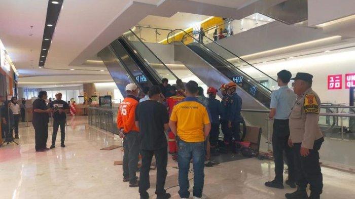 Awal Mula Bocah 2 Tahun Kakinya Terjepit di Eskalator Mall, Orang Tua ...