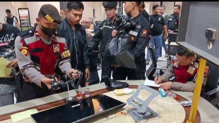 Orang Sekitar Tahu Karaoke Baby Face Jadi Arena Judi Kasino di Semarang ...