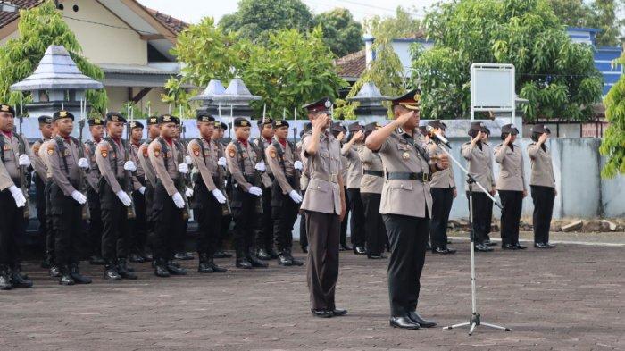 Polres Wonogiri Gelar Ziarah Dan Tabur Bunga Di TMP Mojoroto - Tribunjateng.com