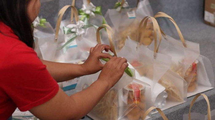 Apa Itu Hampers? Kiriman Bingkisan Viral Saat Lebaran dan Perbedaannya ...
