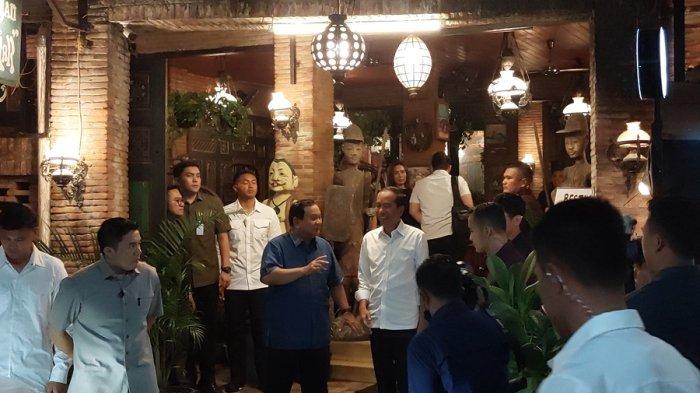 1 Jam Makan Bersama di Angkringan Omah Semar Solo, Ini yang Dibahas Presiden Prabowo dan Jokowi ...