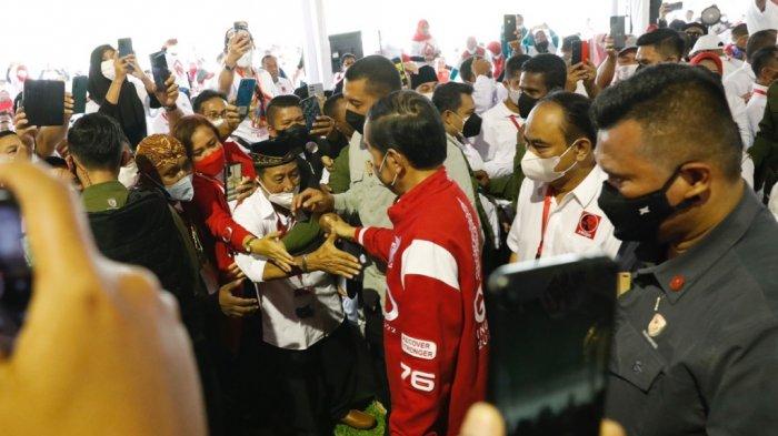 Pada Relawan Projo di Magelang, Jokowi: Ojo Kesusu, Meskipun Mungkin ...