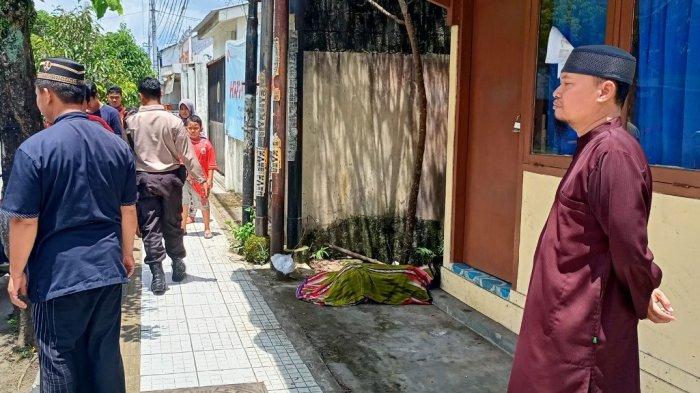 Pria Tua Tanpa Identitas Ditemukan Meninggal di Depan Pos Ronda Gunungsimping Cilacap ...