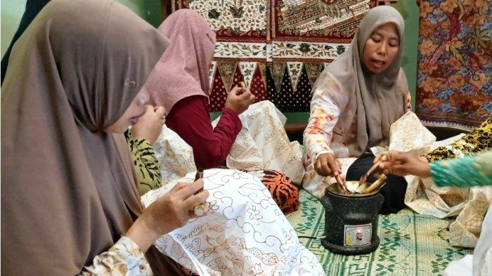 Pelatihan Batik Rifaiyah Masih Sepi Peminat, Dikhawatirkan Jadi Warisan ...
