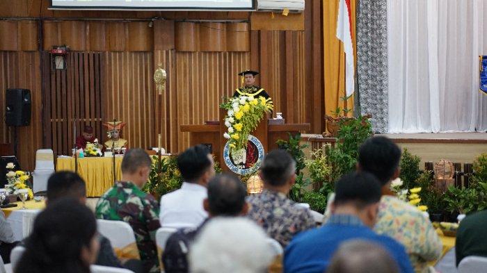 Dari Jepara ke Puncak Akademis: Prof. Dr. Agus Sugiarto Dikukuhkan ...