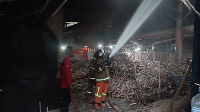 Mesin Pabrik Kayu CV. Cahaya Cinta Sejati Wonosobo Kebakaran, Diduga Api Berasal Dari Gesekan ...