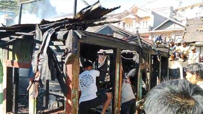 Diduga Korsleting, Dua Rumah Warga di Desa Jojogan Wonosobo Hangus Terbakar - Tribunjateng.com