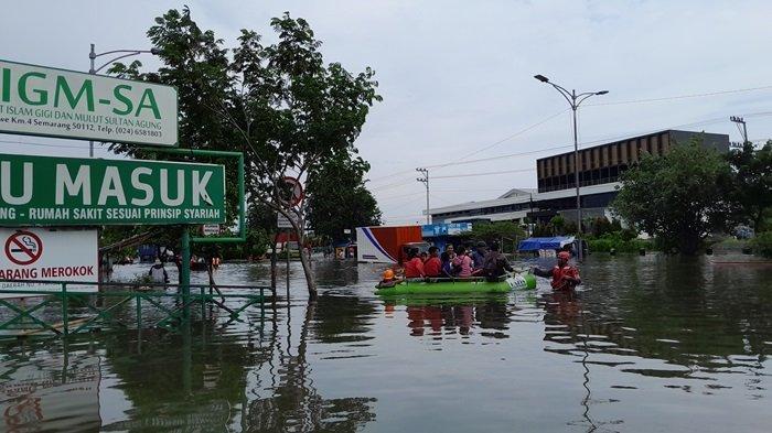 Macet Parah! Jalur Pantura Demak Arah Semarang Mengular Hingga 16 ...