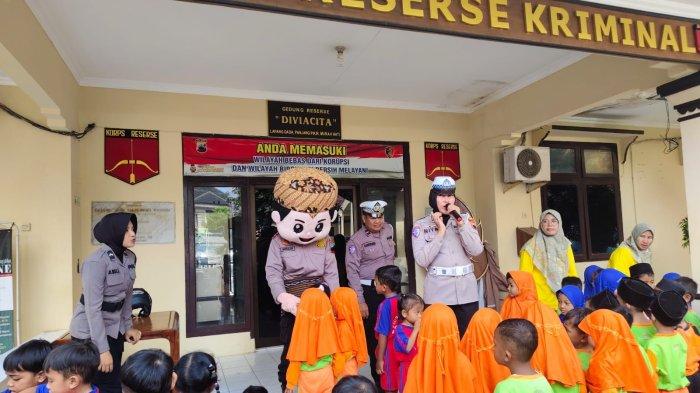 Operasi Keselamatan Candi 2025, Polisi Jepara Ajak Anak-Anak Jadi ...