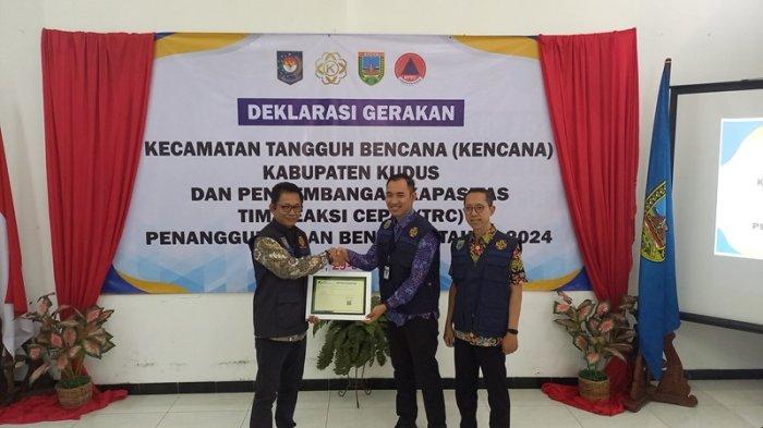 Anggota Kencana di Tiga Kecamatan di Kudus Didaftarkan BPJS ...