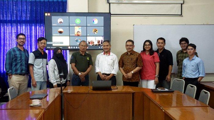 UKSW Bedah Buku Persilatan Merpati Putih: Perjumpaan Iman, Peradaban ...