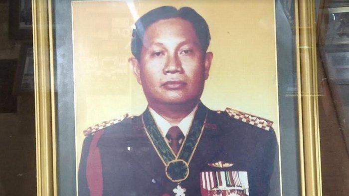 Sosok Soesilo Soedarman, Jendral Bintang Empat Kelahiran Kroya Cilacap ...