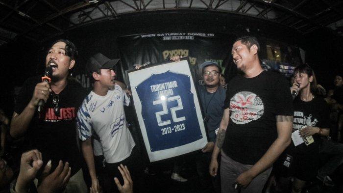 Hari Nur Yulianto Dapat Penghargaan Khusus dari 'Semarang Fans' Usai ...