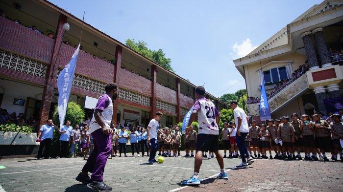 Gali Freitas dan Giovanni Numberi Sapa SMA Sint Louis Semarang Saat ...