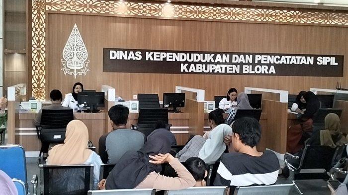 Dindukcapil Blora Pastikan Ketersediaan Blangko e-KTP Aman Jelang ...