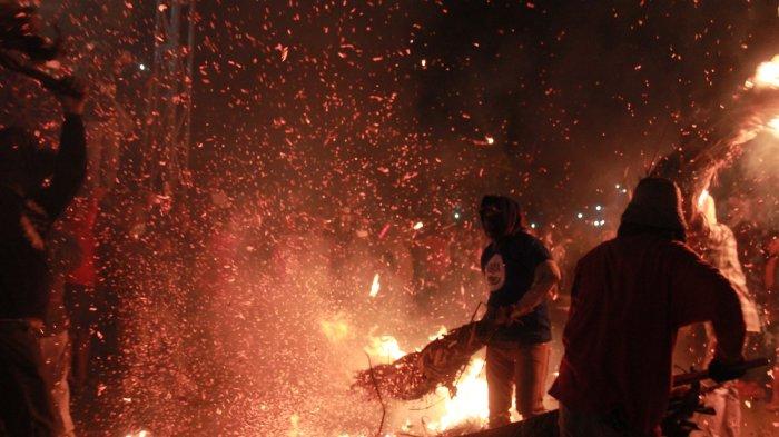 Sejarah Tradisi Perang Obor di Jepara, Bermula dari Pertikaian yang ...