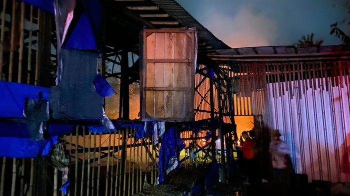 Kebakaran Kandang Ayam di Jamus Mranggen Demak, Masduki Rugi Miliaran Rupiah - Tribunjateng.com