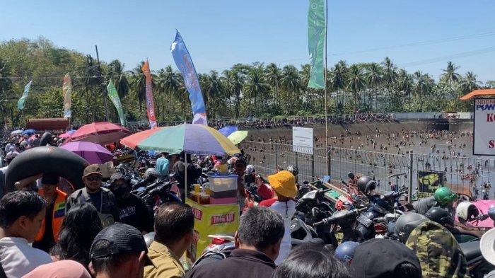 Kemeriahan Warga Berburu Ikan Saat Kurasan Kolam PLTA di Tuntang ...