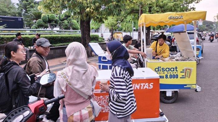 Video Marak Kopi Gerobak Keliling di Semarang, Jadi Daya Tarik Kaum ...