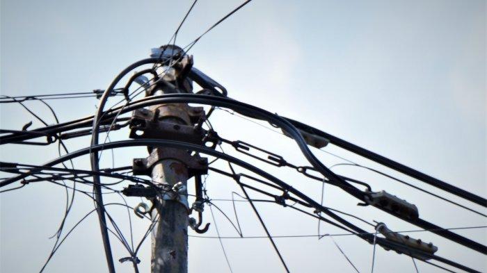 Telkom Akan Tertibkan Kabel Liar Menempel Tanpa Izin Khususnya di ...