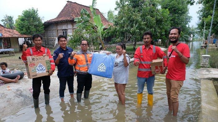 Peduli Banjir Grobogan & Demak, Semen Gresik bersama BPBD Salurkan Bantuan Logistik di 23 ...